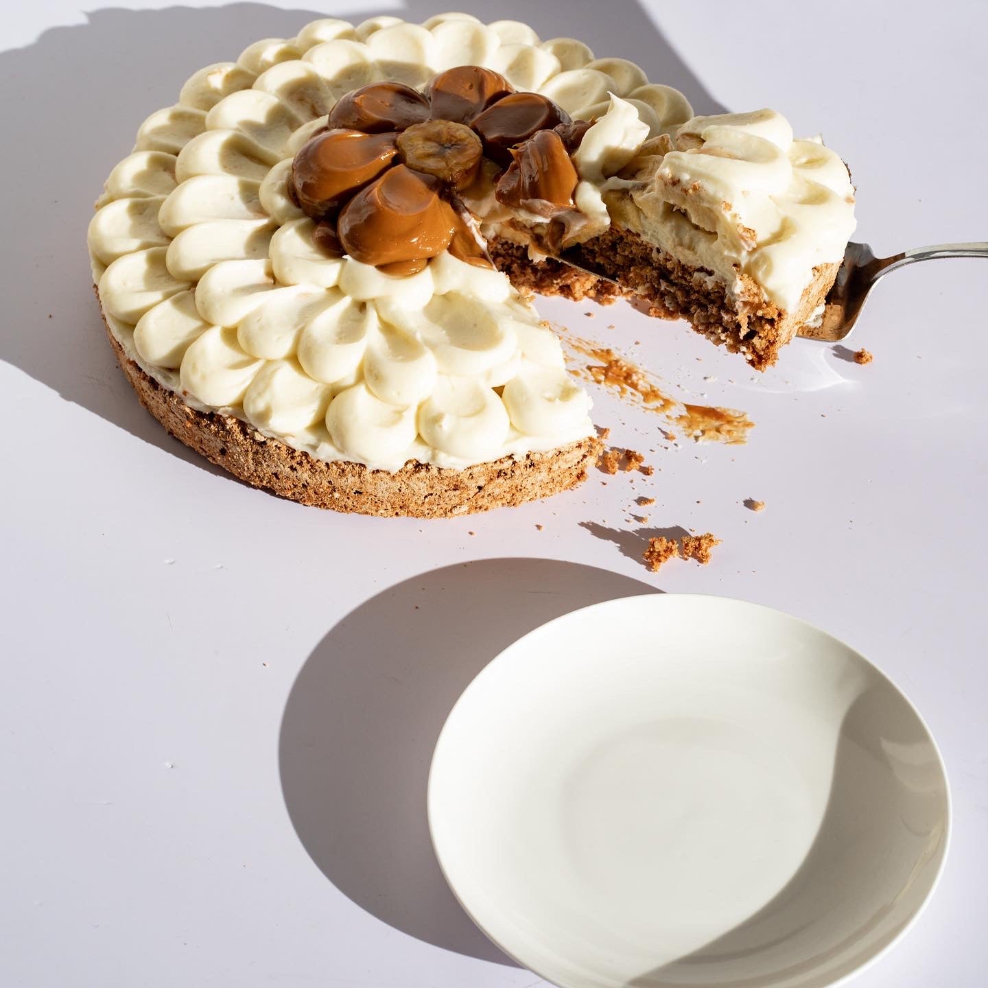Mostachón Banana Brûlée – Nuez de Azahar